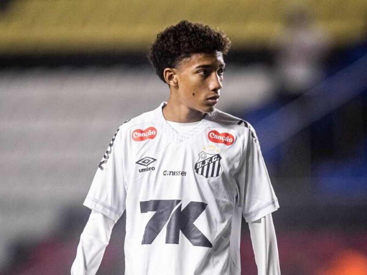 Santos FC: Gigante europeu volta a consultar Robinho jr.